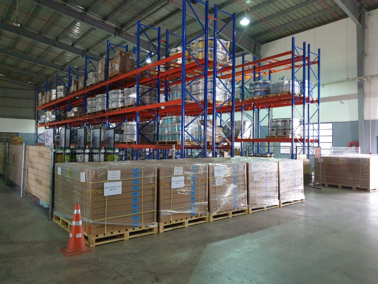 Warehouse & Distribution